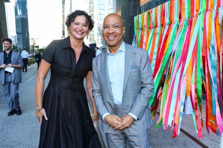 Art-World Power Players Light Up the High Line – SURFACE