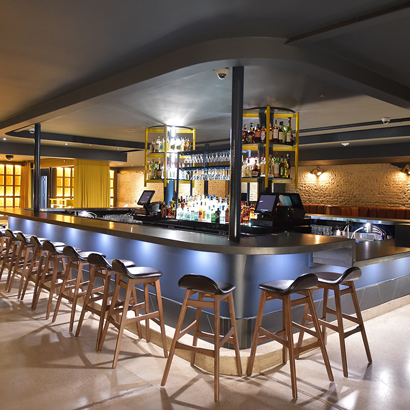 Sellers: From Drug Den to Austin’s Most Stylish New Bar – SURFACE