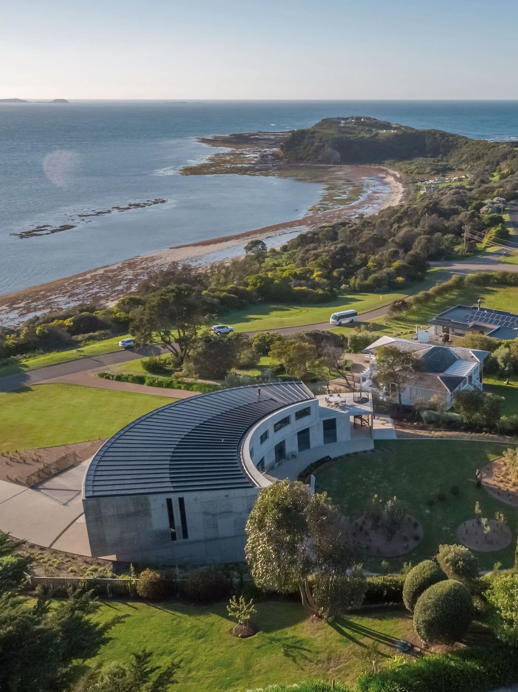 Woods Bagot Creates an Australian Beach House That Swims Against the Tide