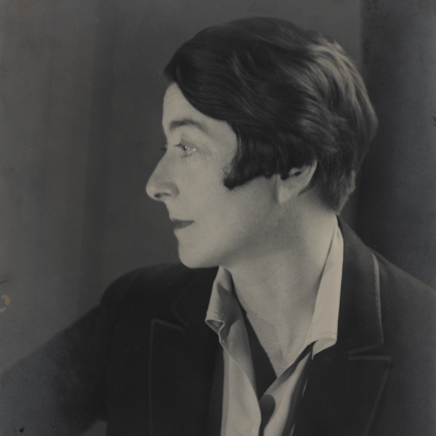 Eileen Gray, Unsung Modernist Architect, Comes Into Full View – SURFACE