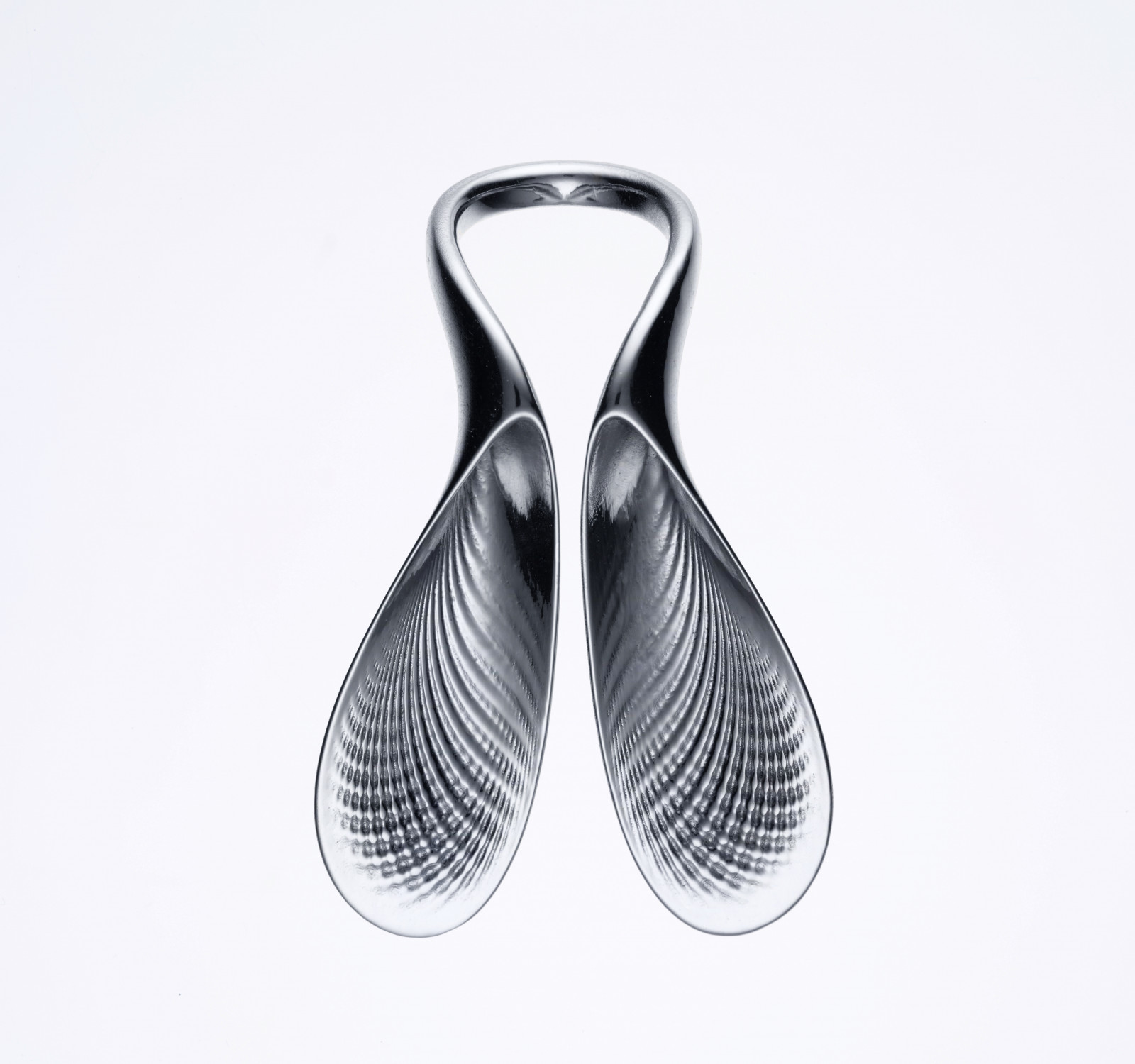 1600x1500-Ross-Lovegrove_Foliates_DoubleLeaf_01-Ila-Colombo – SURFACE