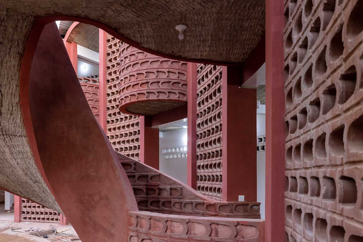 In Senegal, a Transformative Hospital Steeped in Local Tradition – SURFACE