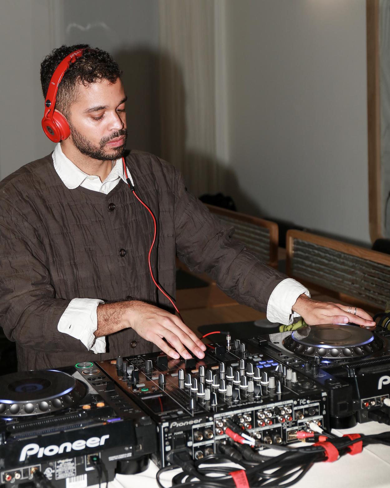 The Malin Makes a Splash in SoHo – SURFACE