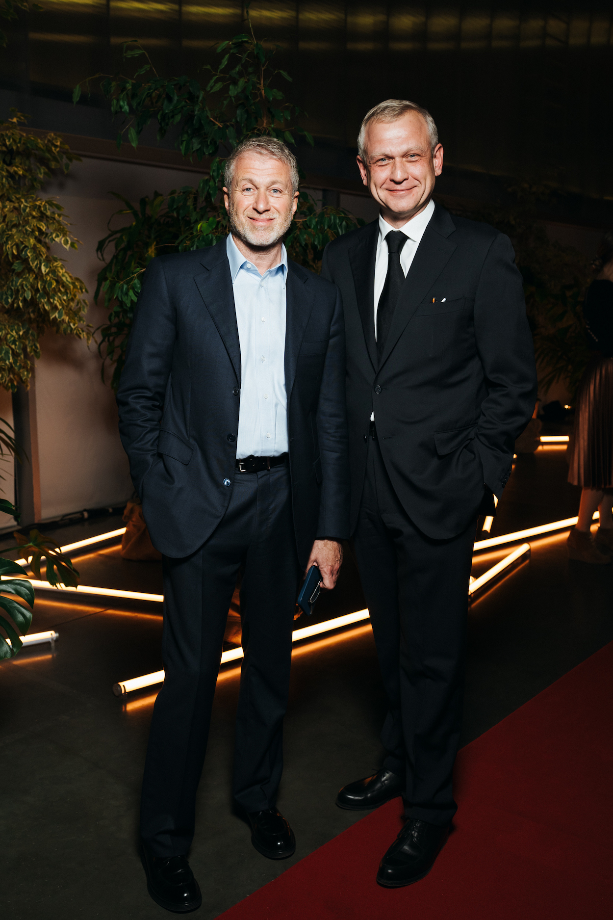 Scenes From the Garage Museum’s Gala and Benefit Auction – SURFACE