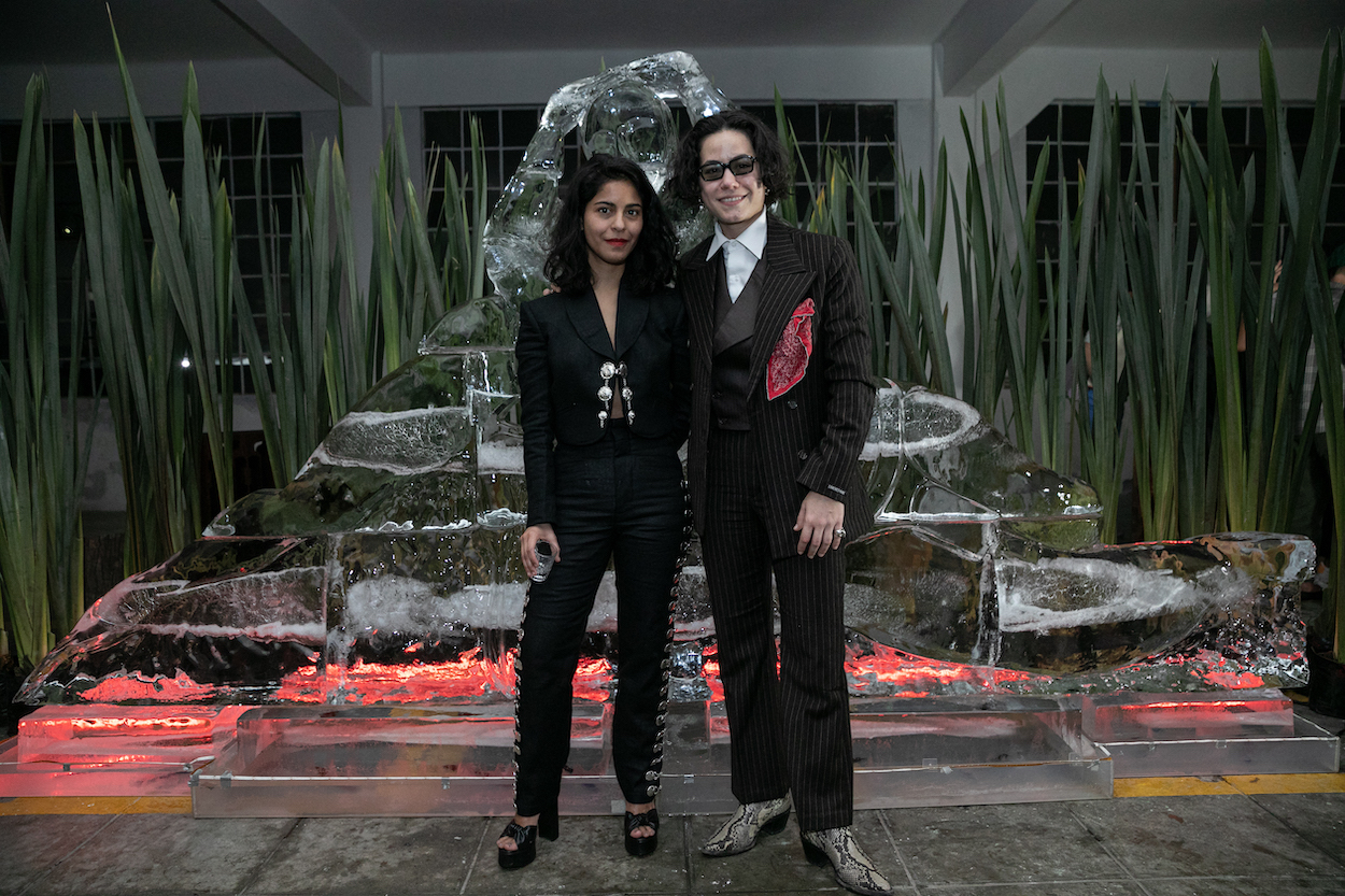 In Mexico City, Yola Mezcal Raises a Glass to Wild Agave – SURFACE