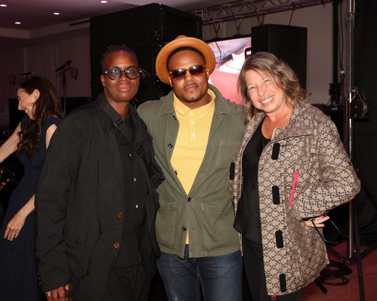 The Artists First Alliance’s Lively Benefête in the Rockaways – SURFACE