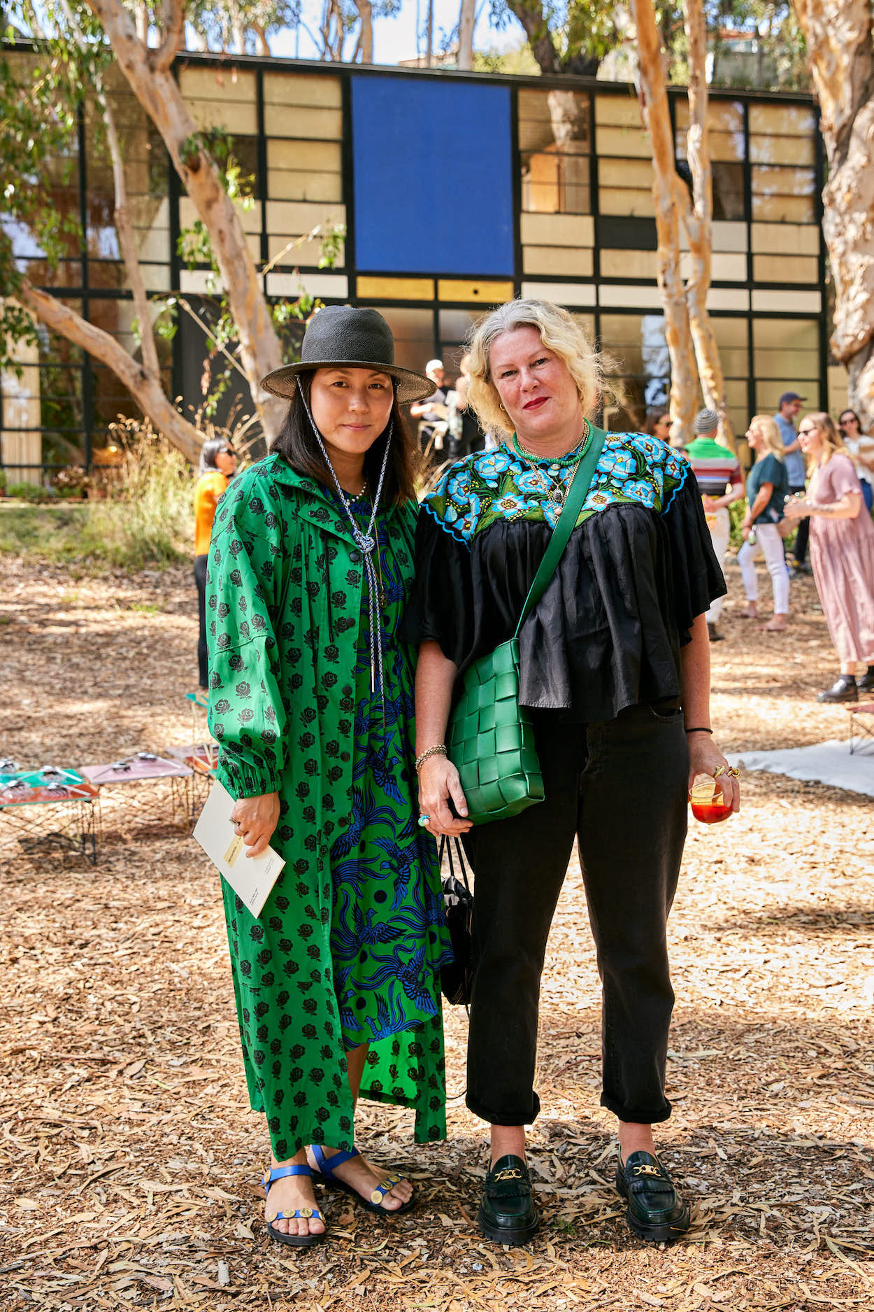 A Sunny Picnic to Celebrate Charles and Ray Eames – SURFACE