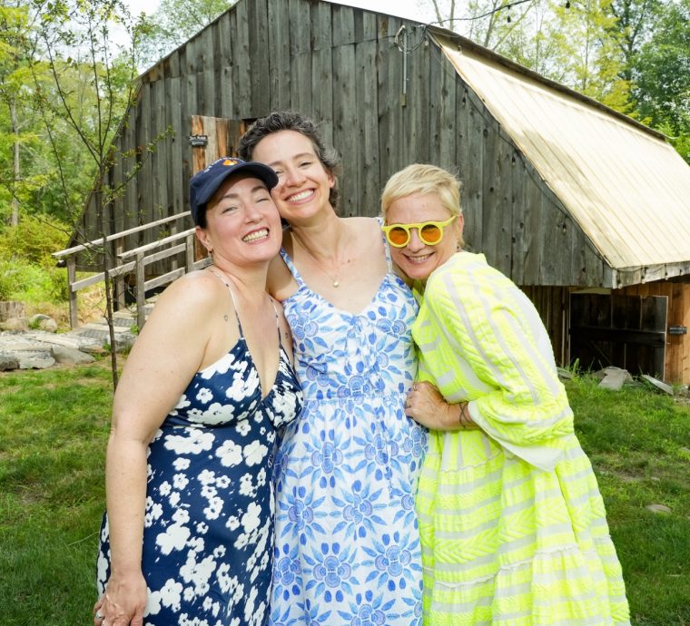 Stoneleaf Retreat Gathers a Crowd for Open Studios – SURFACE